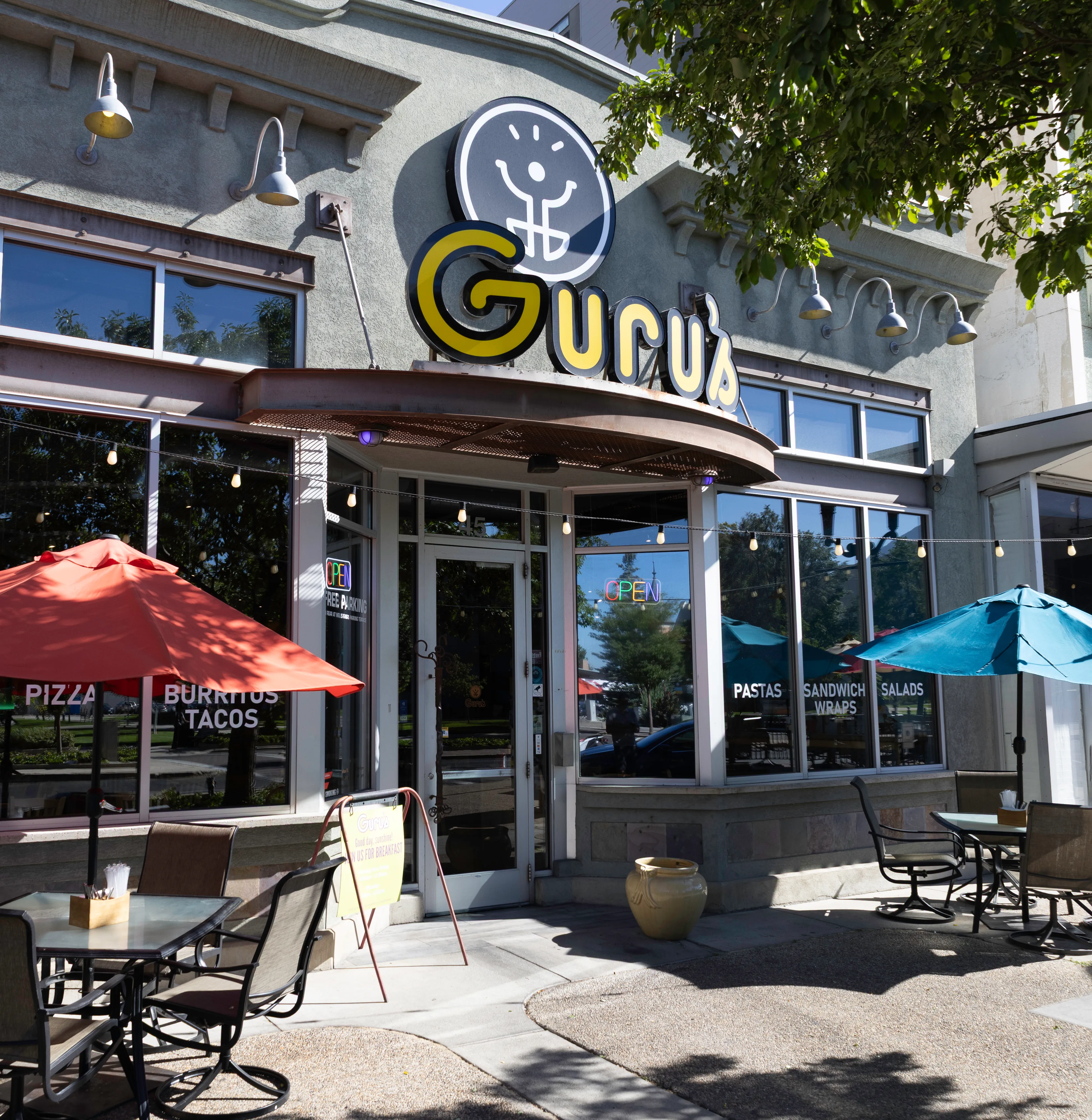 Guru's Cafe